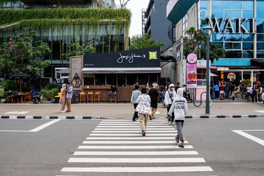 Zebra Cross Jadi Catwalk Citayam Fashion Week, Apa Boleh?