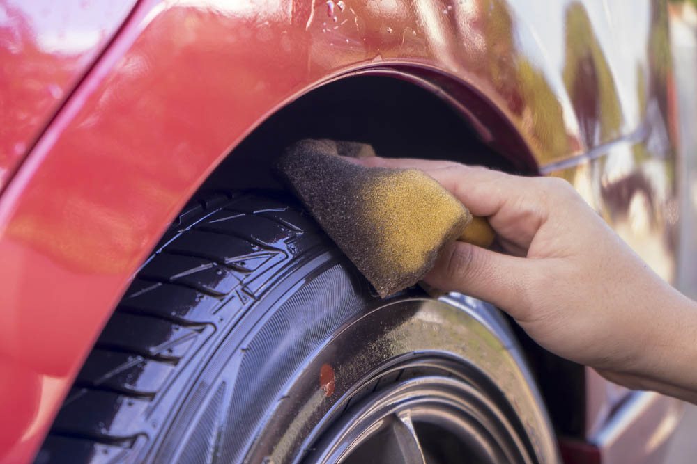 DIY Tambal Ban Mobil Sendiri dalam Keadaan Darurat - SEVA
