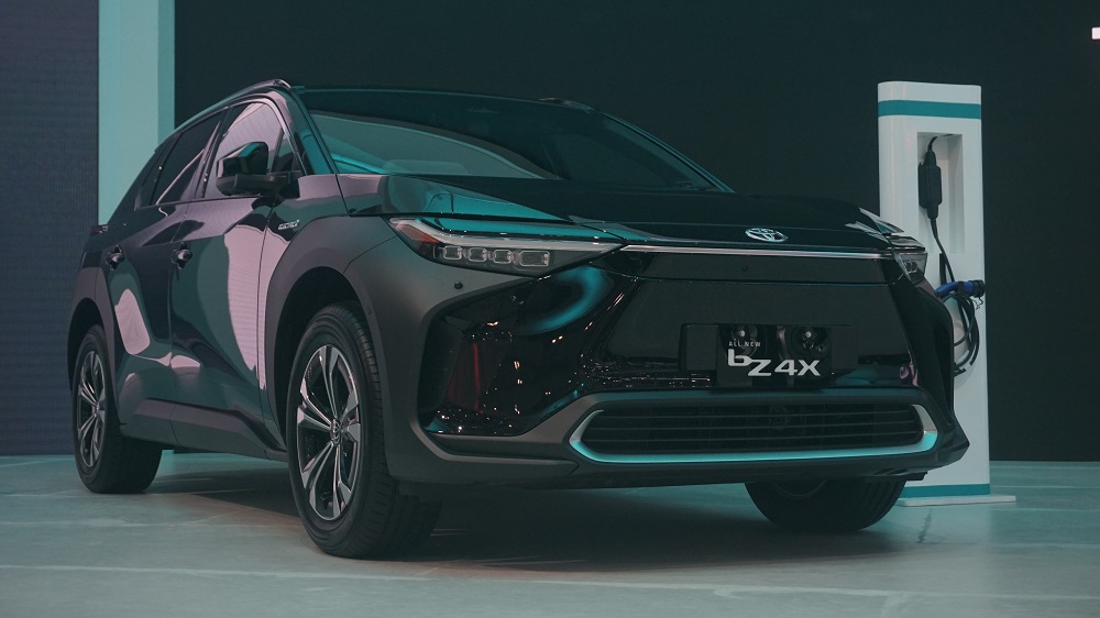 Toyota bZ4X Jadi Kendaraan Resmi KTT G20, Sudah Dijual Resmi? - SEVA