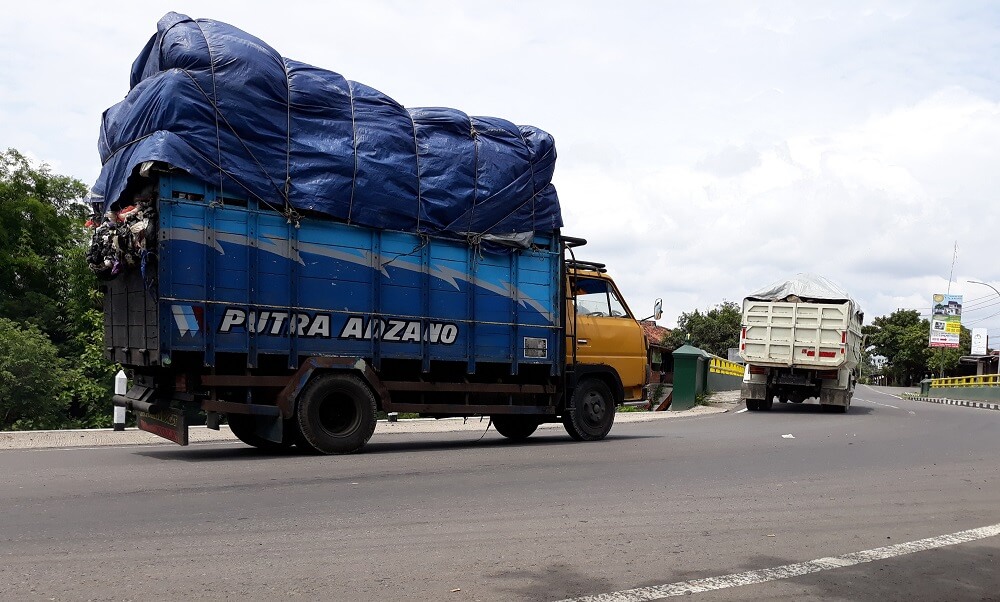 Bahaya Kelebihan Muatan, Yuk Kenali Apa Itu ODOL dan Aturannya
