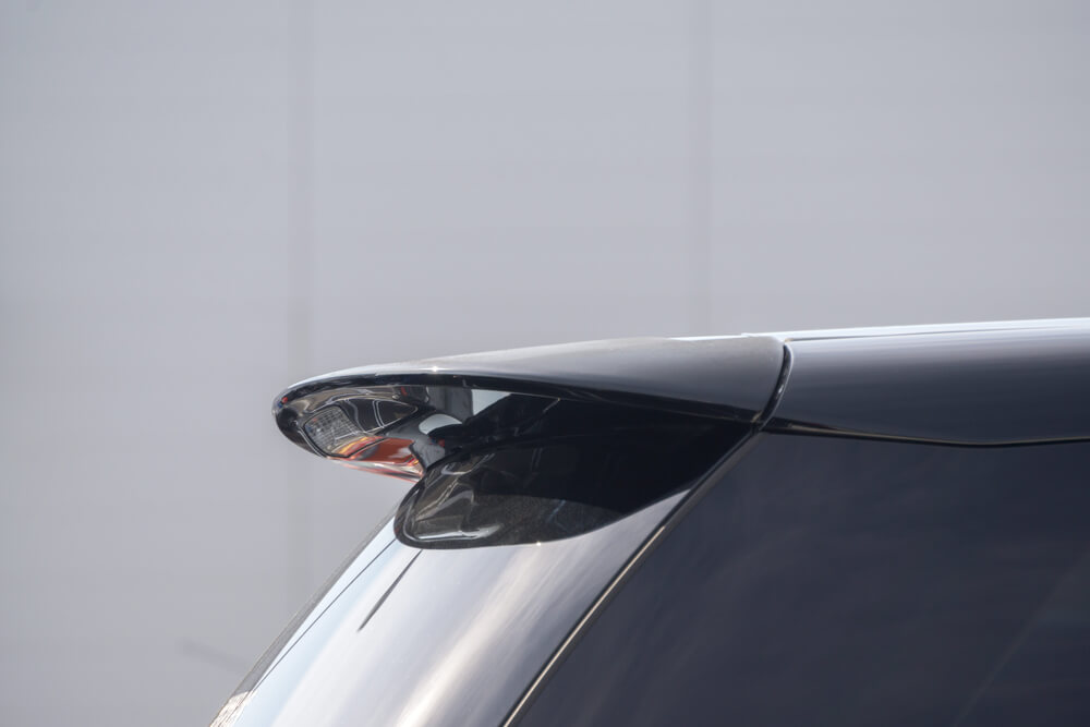 Bukan Cuma Aksesoris, Ini Fungsi dan Peran Spoiler Mobil - SEVA