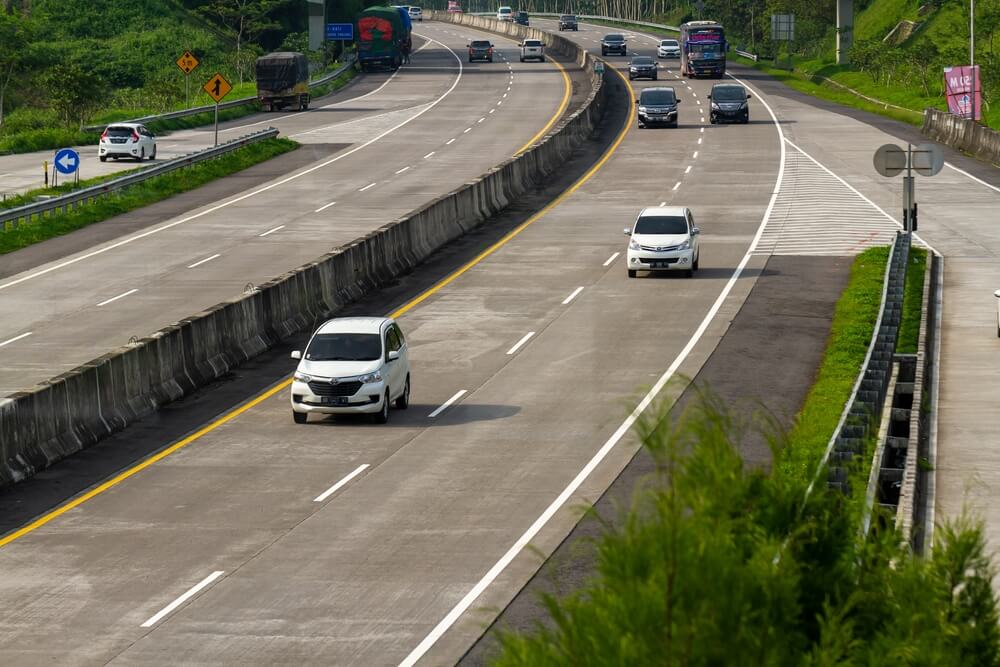 Fungsi Bahu Jalan Tol, Bukan Buat Menyalip dengan Arogan - SEVA