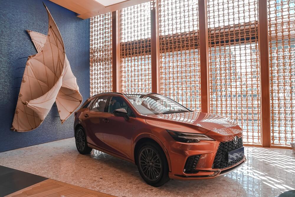 Mewah Berkelas, Ini deretan Mobil Lexus yang Mengaspal di Indonesia - SEVA